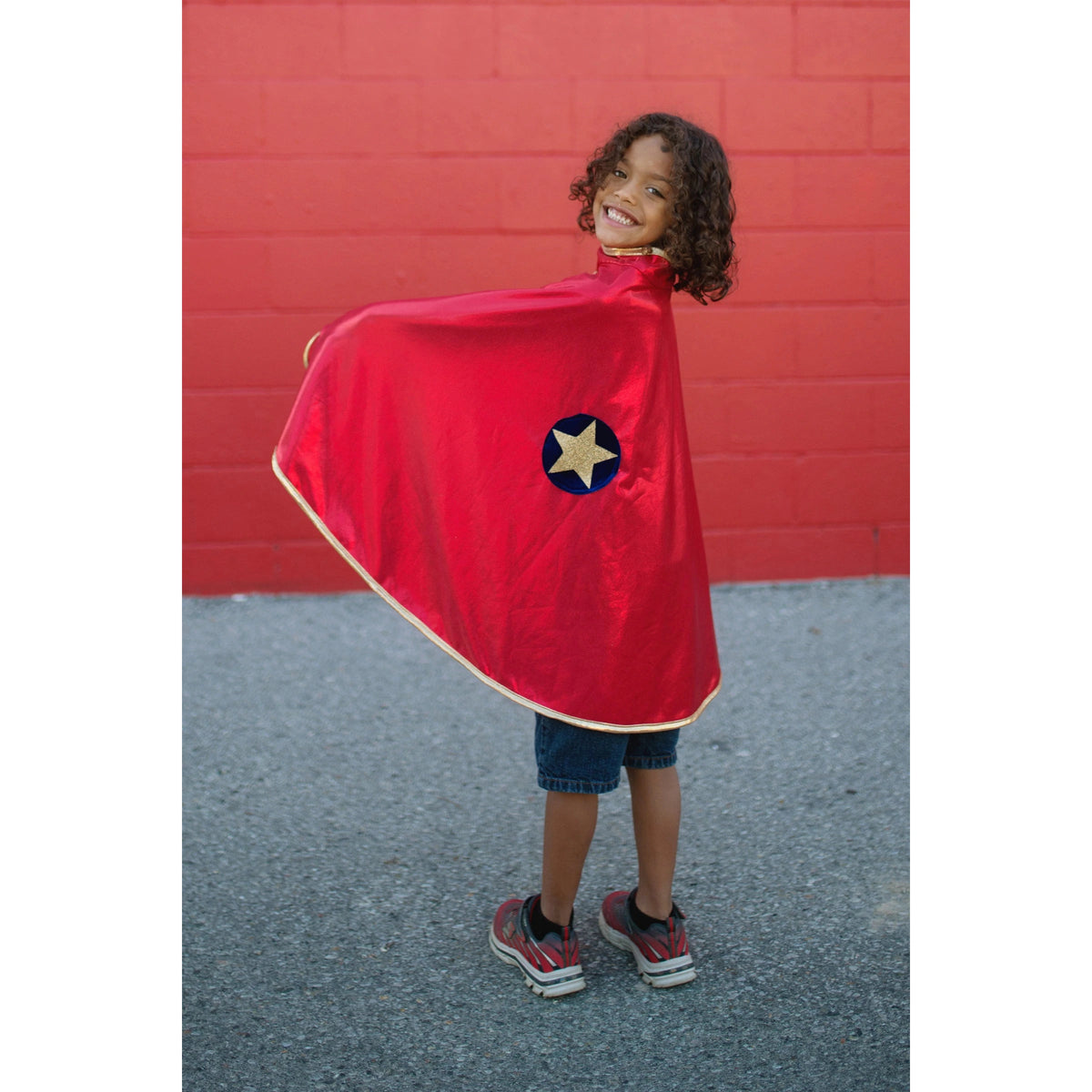 reversible wonder cape gold and red – Dilly Dally Kids