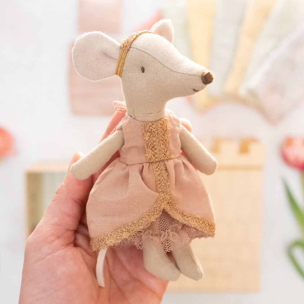 Dilly Dally Kids - Creative Toy Store in Vancouver, BC